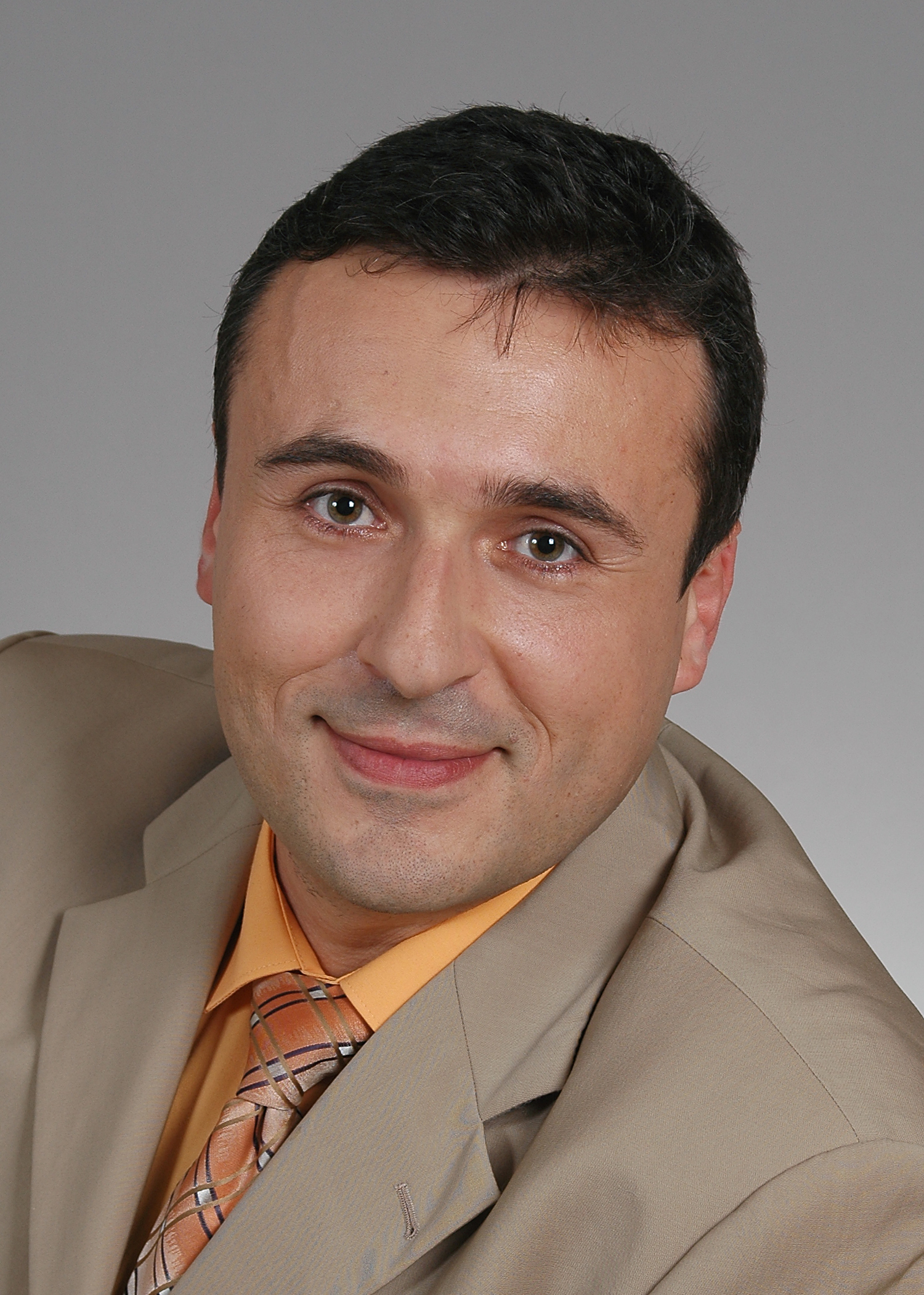 O NÁS :: Dr.Ctibor CABAN